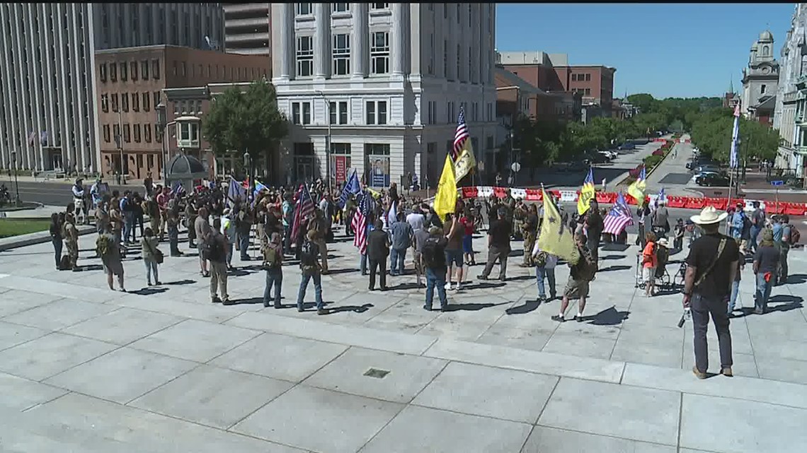 Second amendment rights demonstrators discuss Black Lives Matter and ...