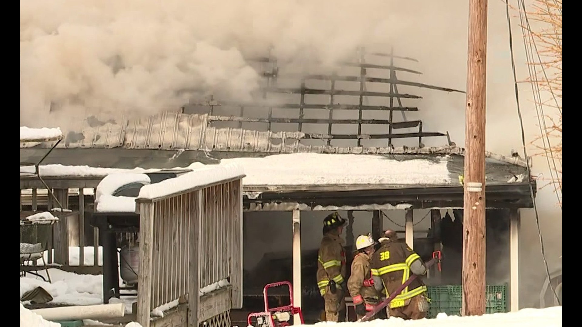 Two people displaced after mobile home exploded in Perry County | fox43.com
