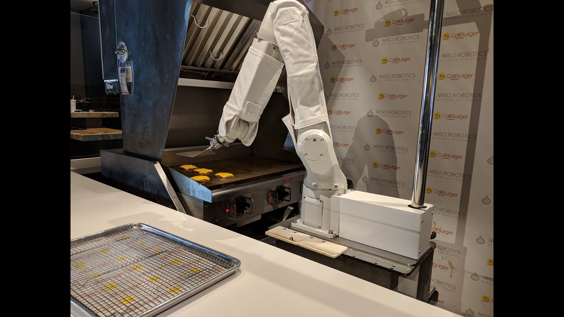 Burger-flipping robot Flippy starts work at CaliBurger fast food chain ...