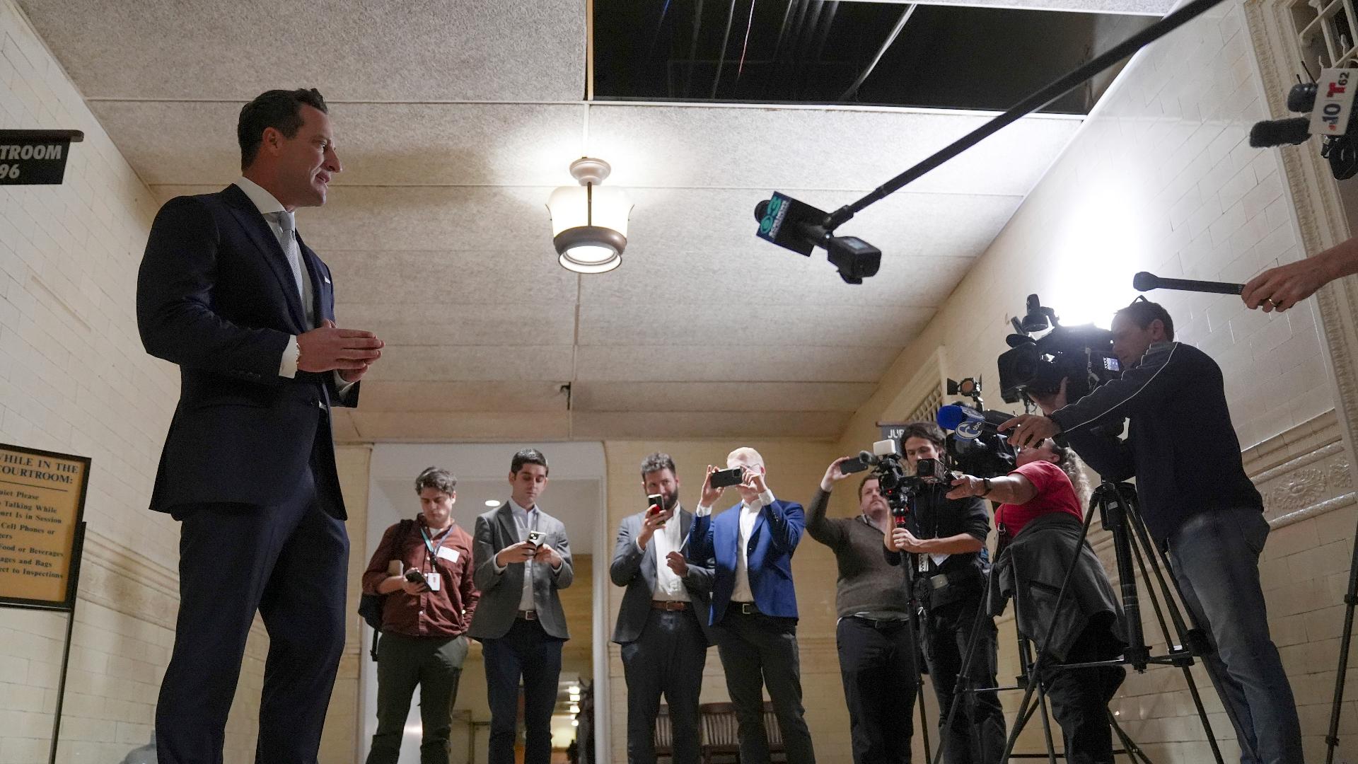 Elon Musk’s $1 million-a-day voter sweepstakes can proceed | fox43.com