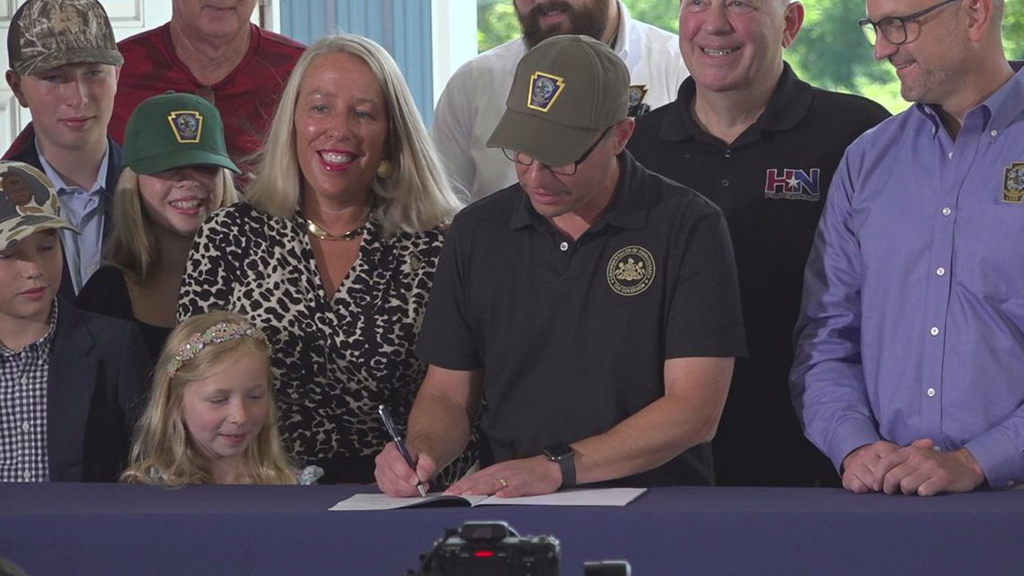 PA Gov. Shapiro's signs Sunday hunting bill | wnep.com