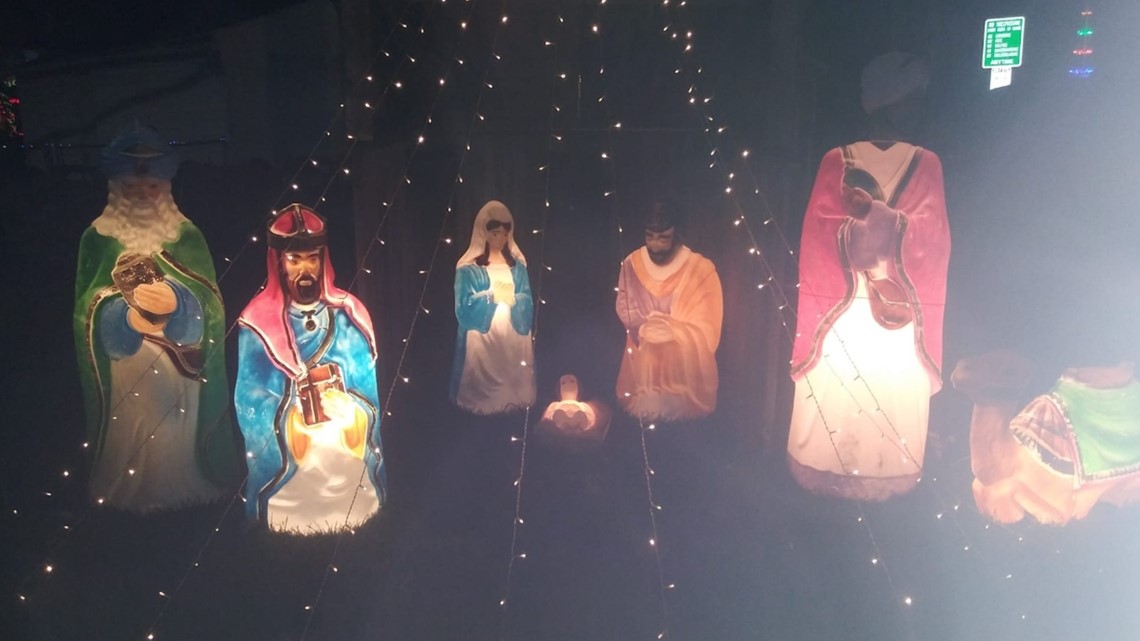 Someone stole baby Jesus from Royalton's Nativity scene | fox43.com