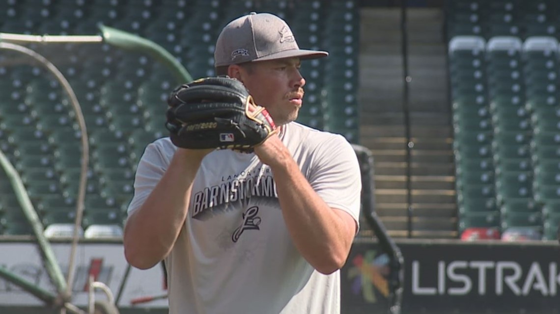 From the Senators to the Barnstormers pitcher Andrew Lee keeps his big ...