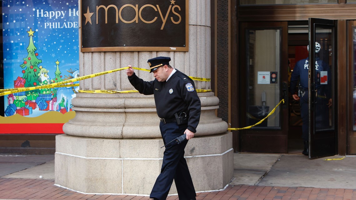 Man suspected of shoplifting in Philadelphia fatally stabs 1 | fox43.com