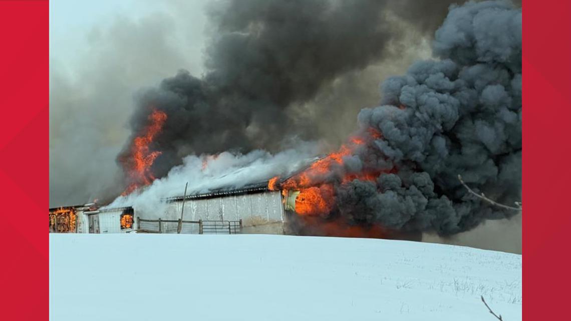 Crews respond to Lancaster County chicken barn fire | fox43.com