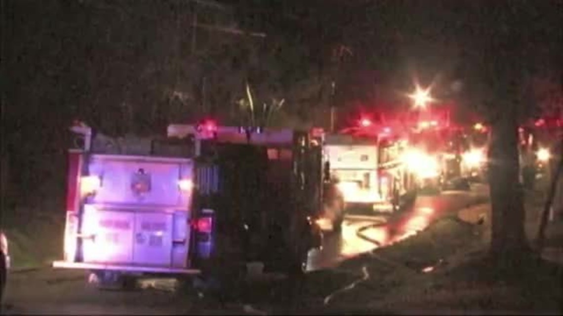 Kids home alone, ages 3 and 4, die in house fire while mother is out ...