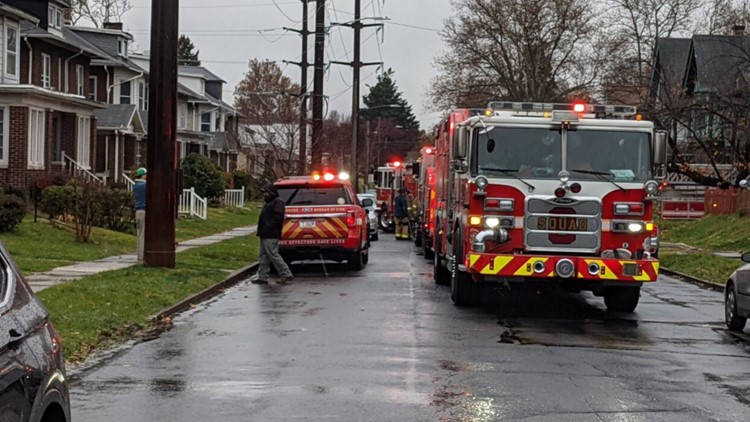 13 displaced by fire at Harrisburg home | fox43.com