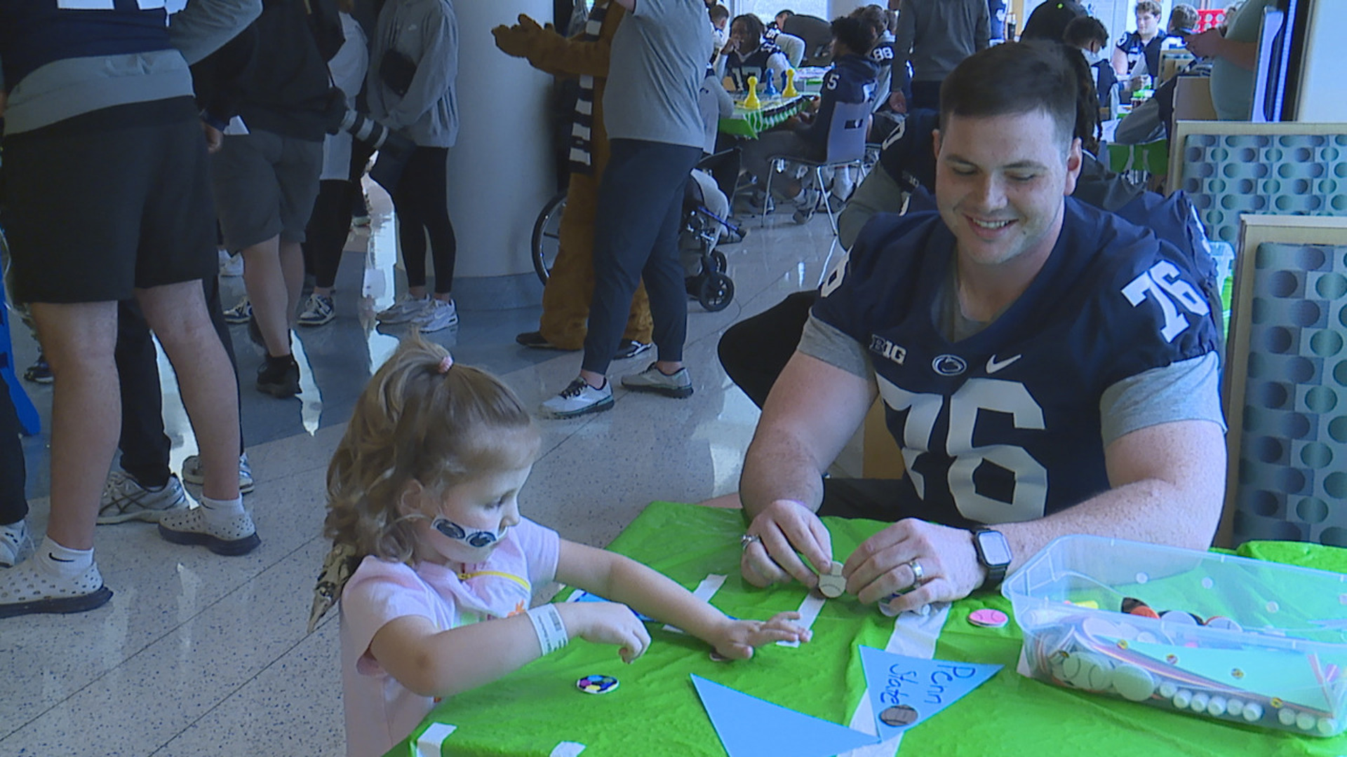 Penn State players bond with kids at children's hospital | fox43.com