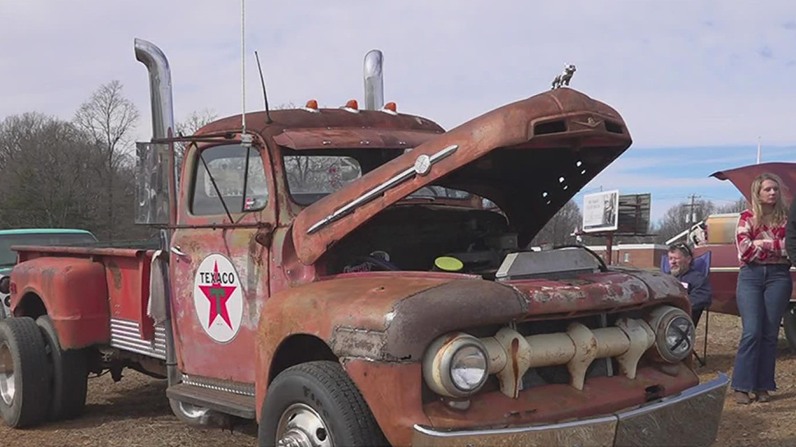 Car show brings together central Pennsylvania's ugliest rides | fox43.com