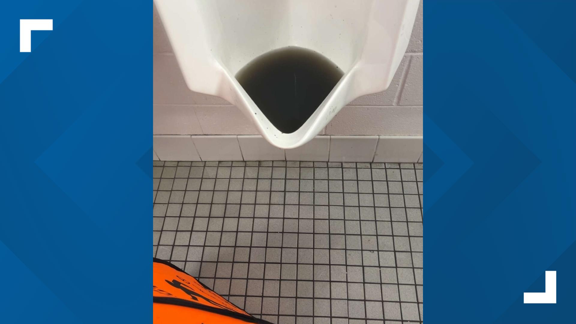 Students, teachers speak out on Elizabethtown High School sewage, mold ...