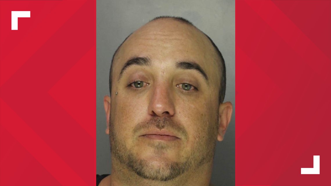Police search for alleged burglar | fox43.com