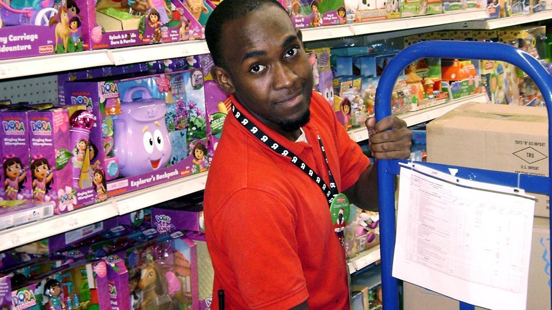 Toys R Us employee’s 5 years as a temporary holiday worker | fox43.com