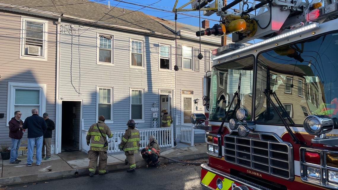 Fire through roof of dwelling fire in Lancaster County | fox43.com
