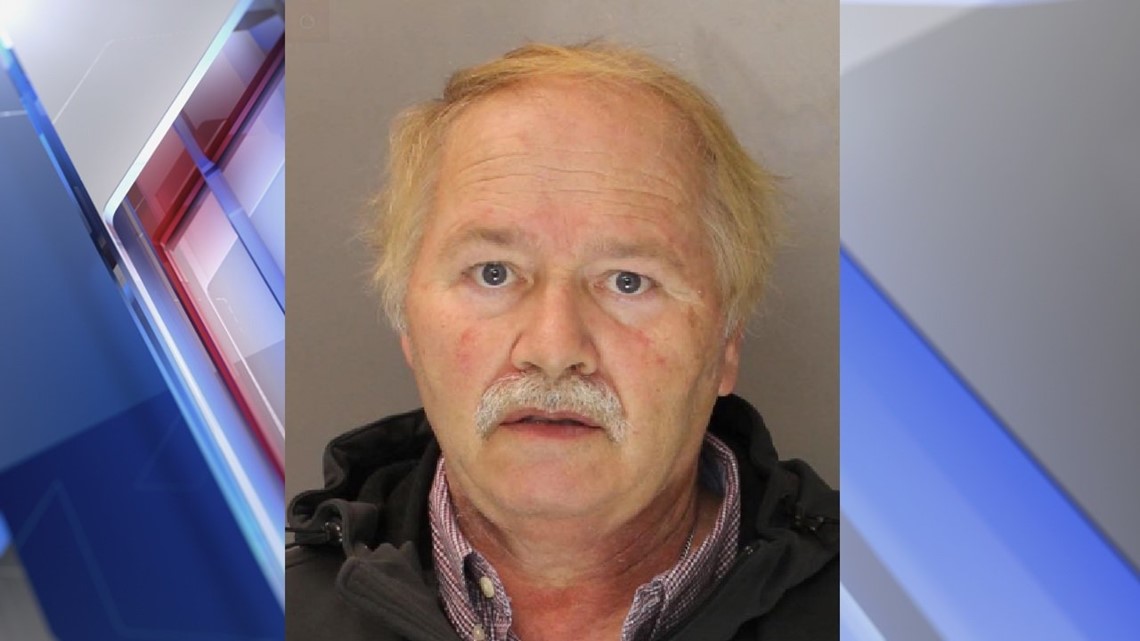 Man sentenced to probation, fined after exposing himself at store in ...