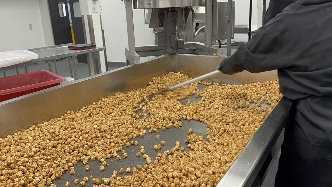 Candy clash takes center stage in Calder Cup Finals | fox43.com