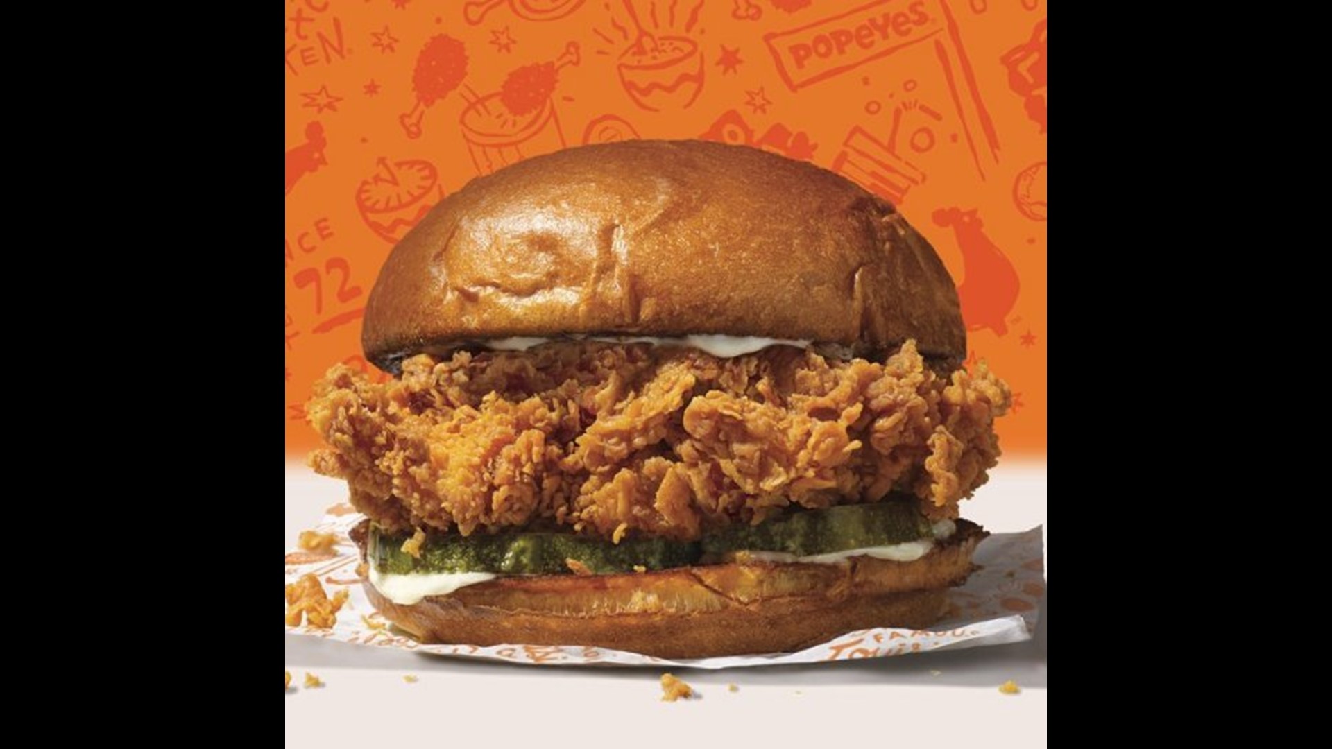 Man’s reaction to trying Popeye’s chicken sandwich goes viral | fox43.com