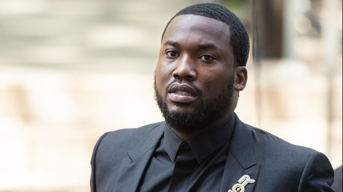 Rapper Meek Mill pardoned by Gov. Tom Wolf | fox43.com