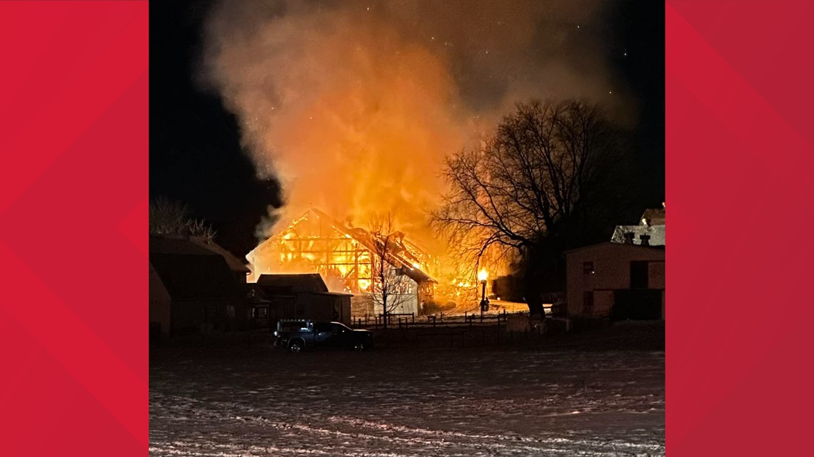 Firefighters respond to Pennsylvania barn fire | fox43.com