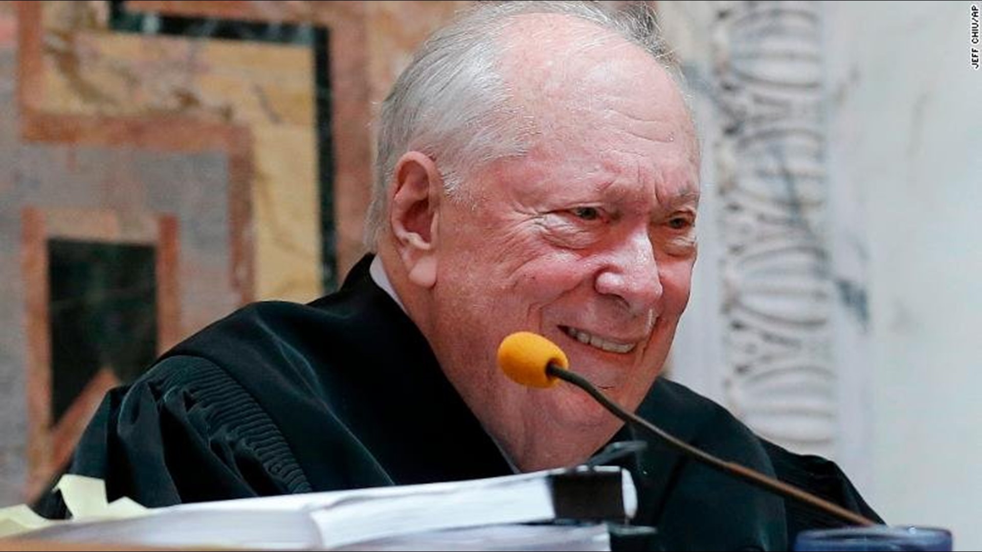 Judge Stephen Reinhardt dies at age 87 | fox43.com