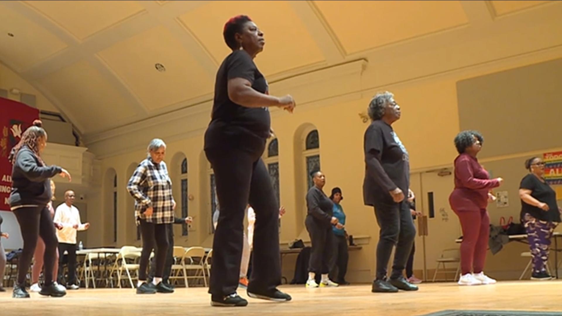 York residents stay active in cold weather by line dancing | fox43.com