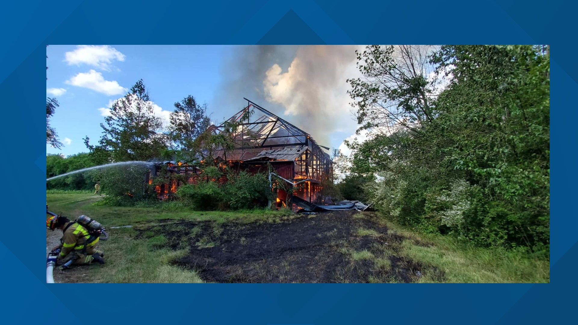 Units on scene of barn fire in Penn Township | fox43.com
