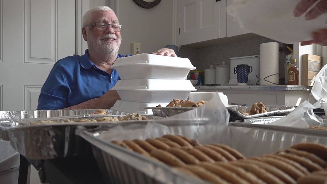 Palmyra man fighting cancer finds his cure in cookies | fox43.com