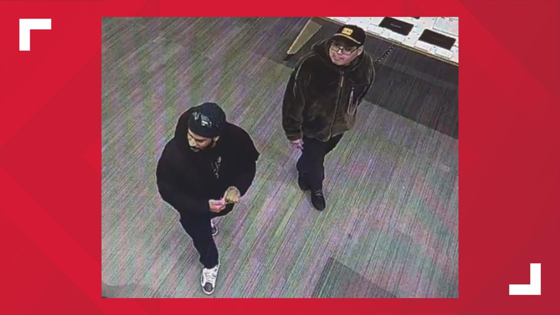 Lancaster police seek suspects in Apple Watch theft | fox43.com
