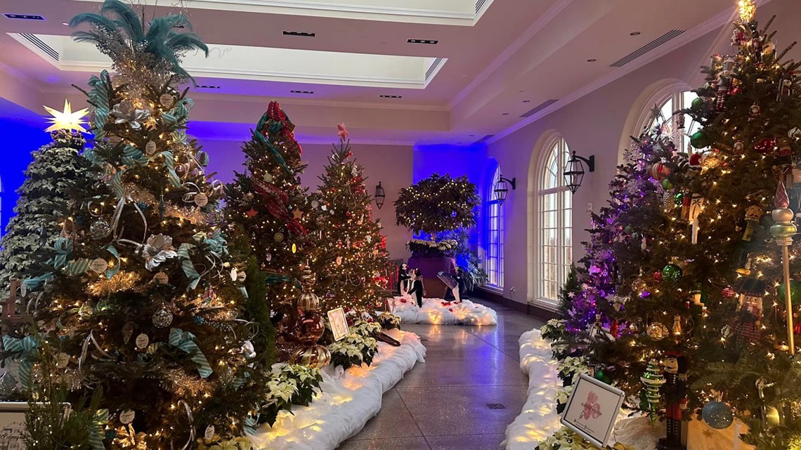 Spirit Christmas stores opening in northeast US | fox43.com