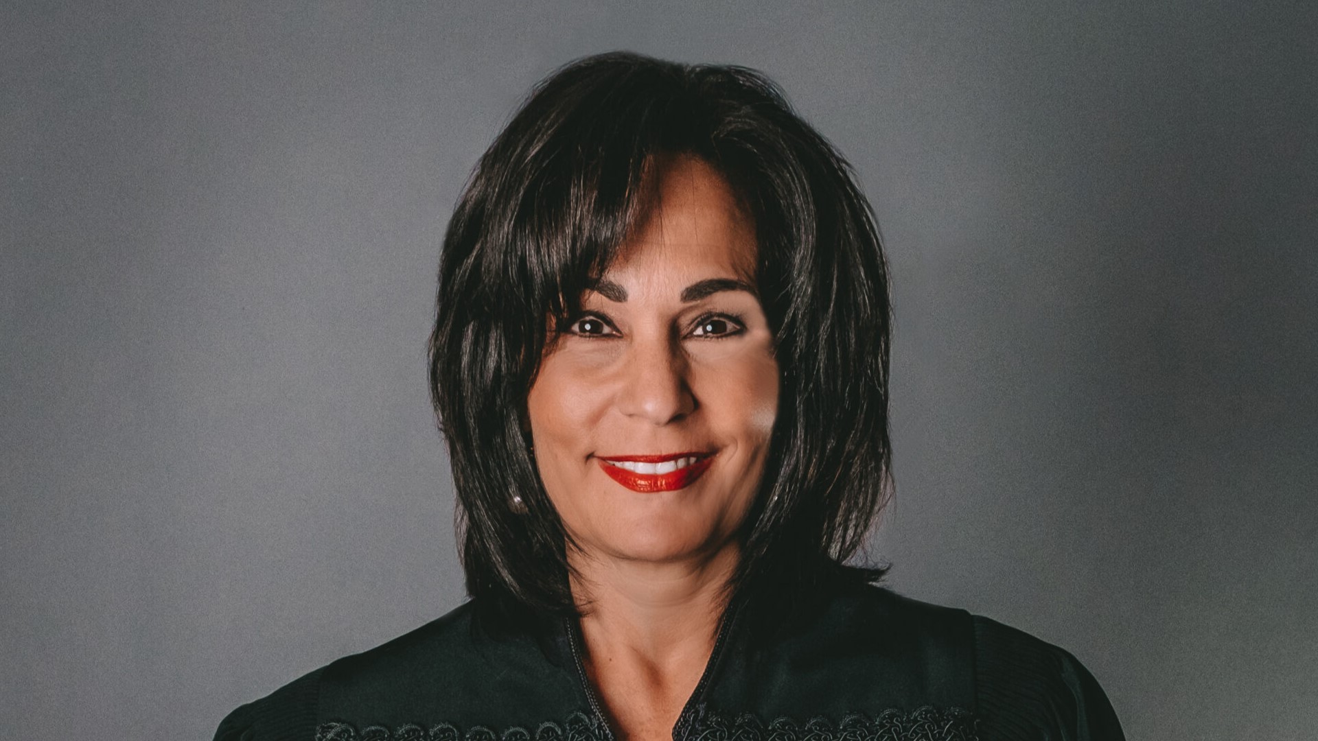 High court candidate alters ad after complaint from opponent | fox43.com