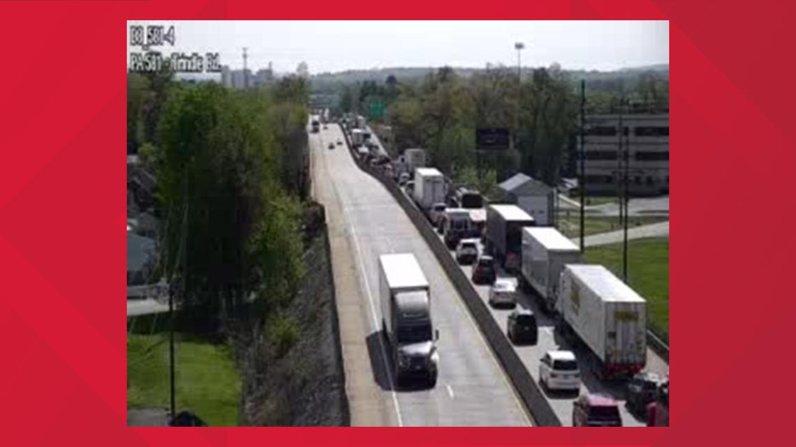 Multi-vehicle crash on PA 581 causes travel delays | fox43.com