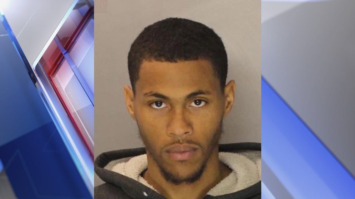 Armed robbery suspect struggles with cop before arrest | fox43.com