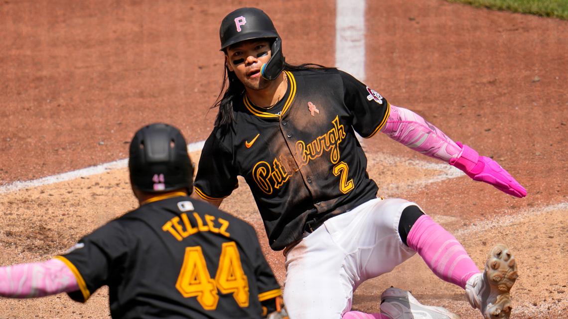 Patrick Wisdom homers in the 10th, lifting Chicago Cubs to 5-4 win over ...