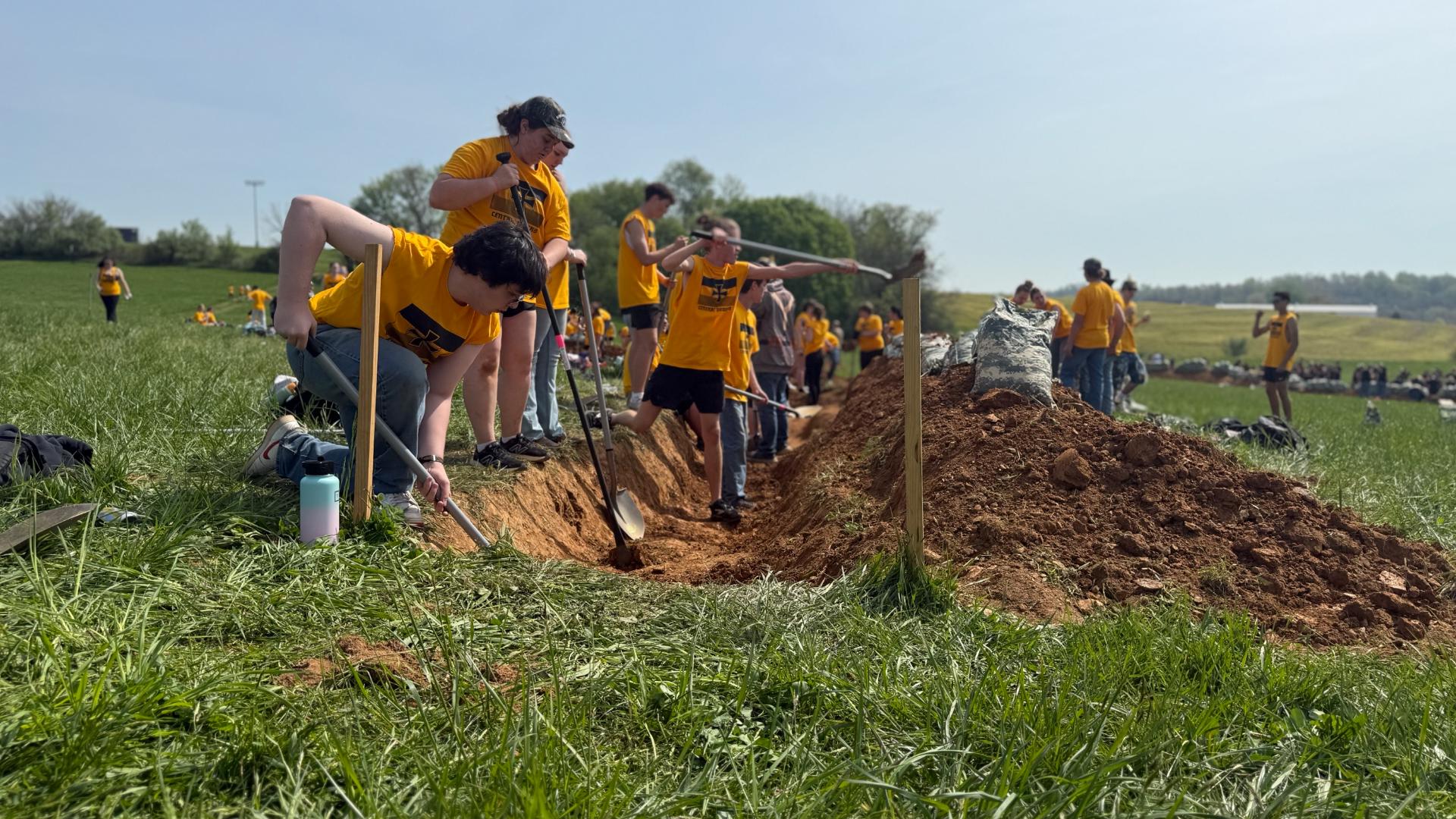Solanco students dig WWI trenches for immersive history lesson | fox43.com