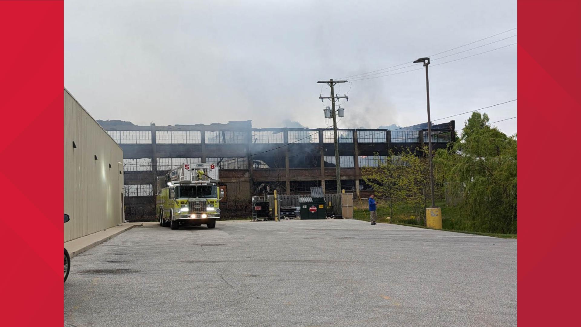 Massive fire engulfs Pennsylvania warehouse | fox43.com