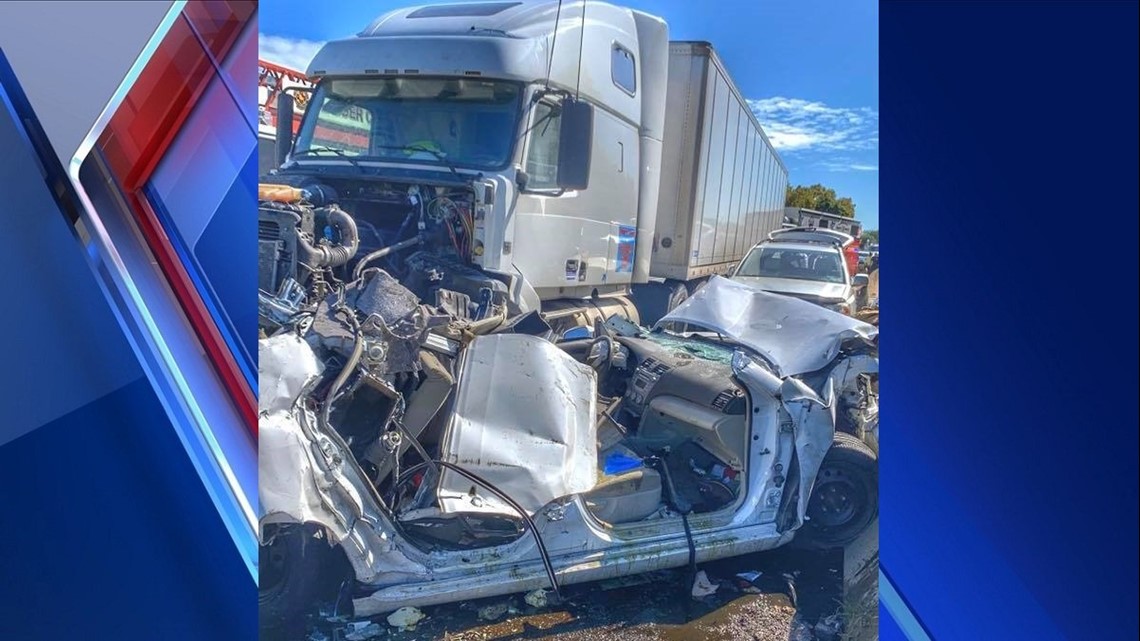 Northbound lanes of I-83 reopened following multi-vehicle crash | fox43.com