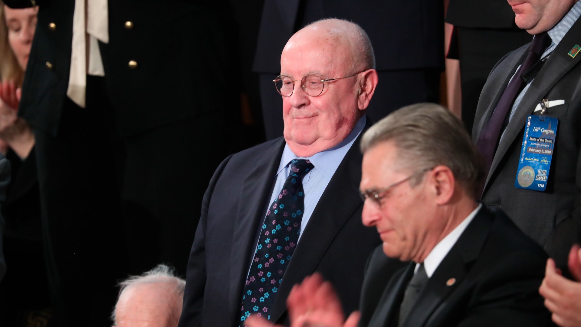 Holocaust survivor who escaped synagogue massacre dies | fox43.com