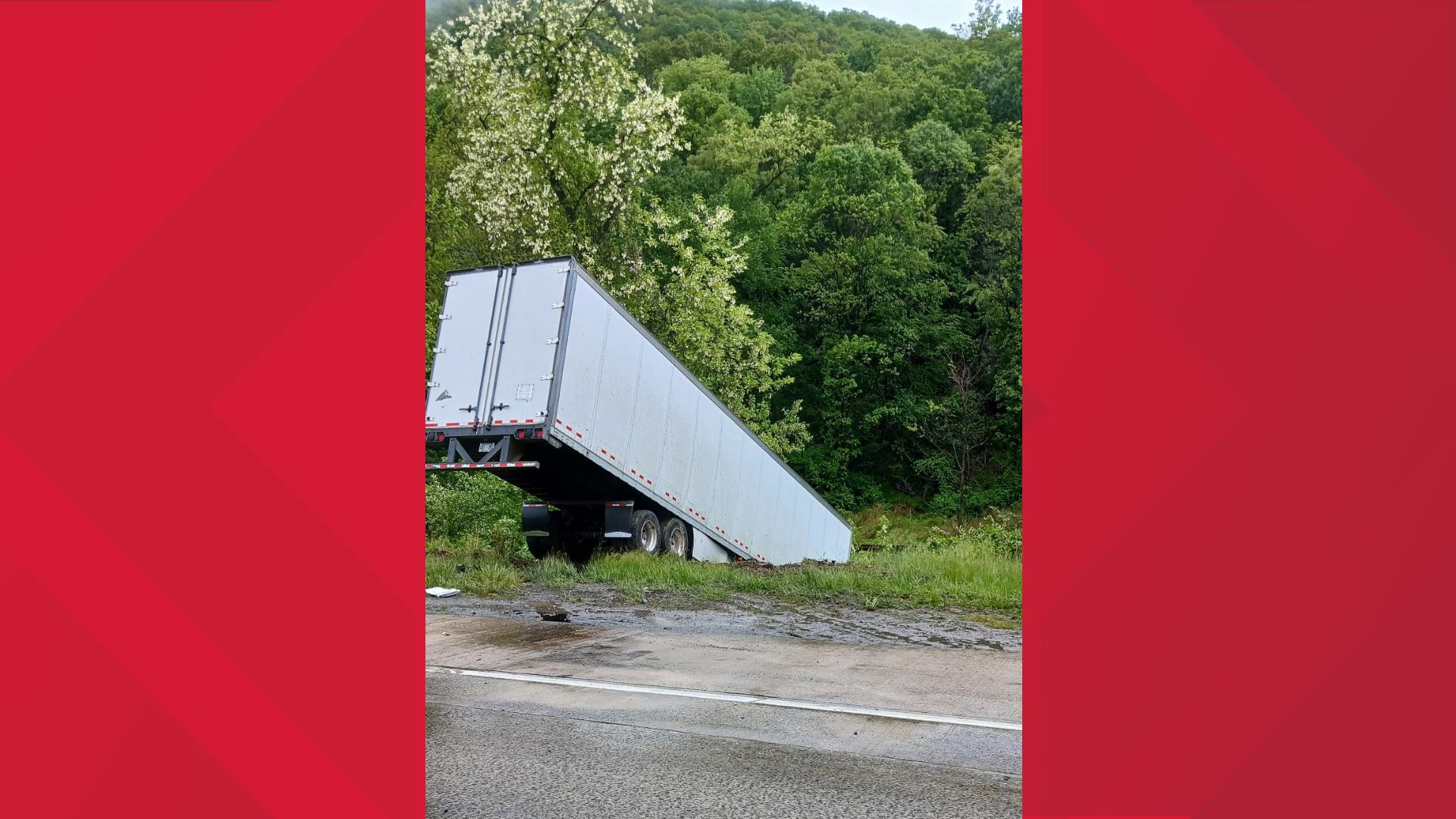 US 22/322 crash causes major traffic delays in Dauphin County | fox43.com