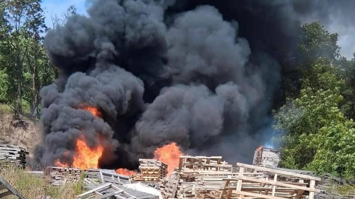 Perry County firefighters put out large pallet fire | fox43.com