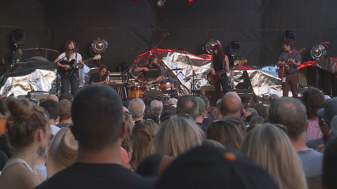 Concertgoers sweat it out at the Harrisburg Summer Concert Series ...