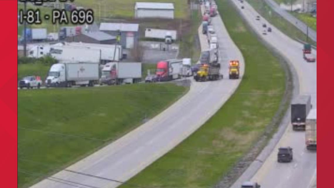 Stretch of I-81 north reopens after crash involving 3 tractor-trailers ...