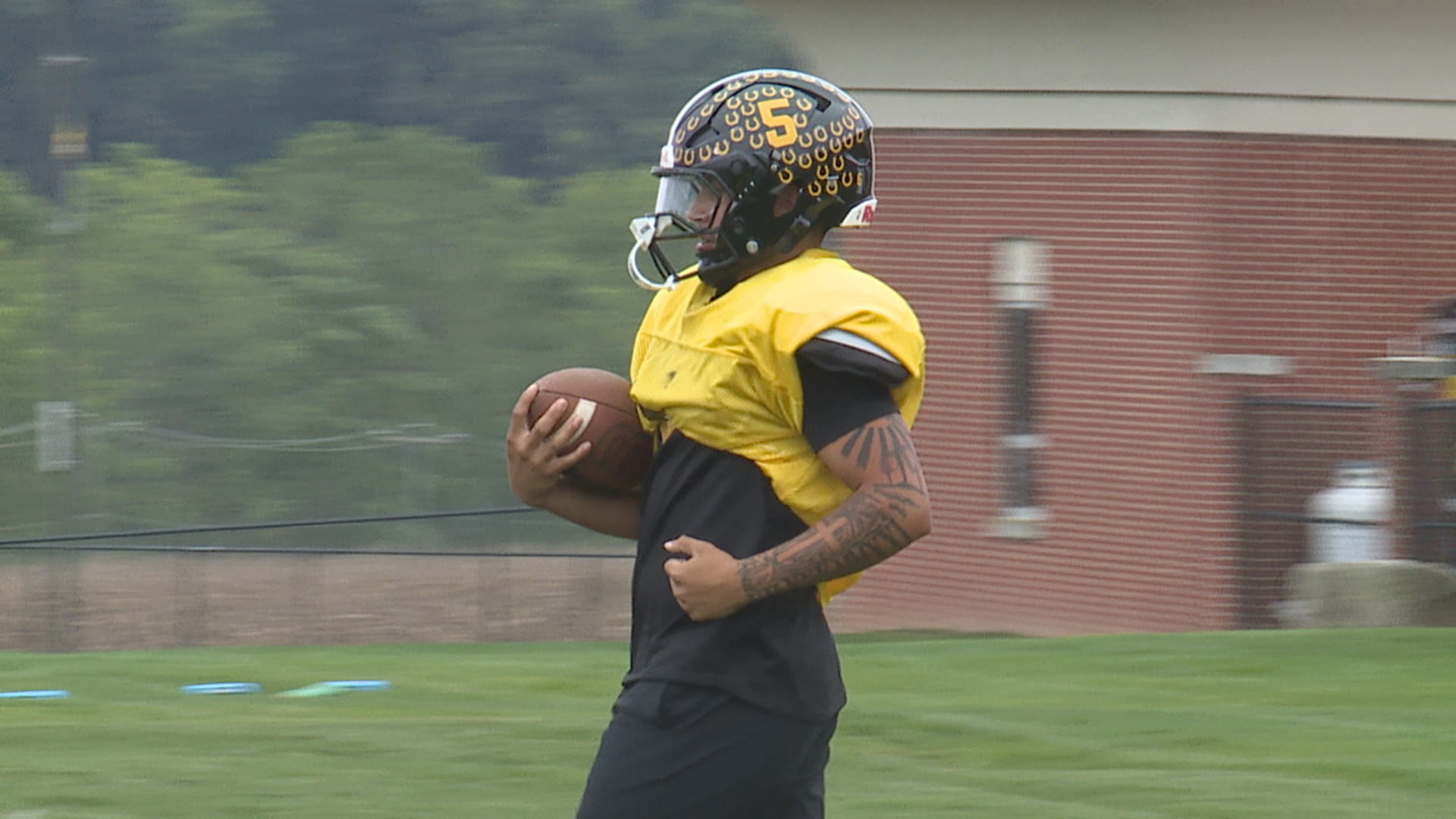 Johnny Garcia breaks Solanco rushing record amid historic win | fox43.com