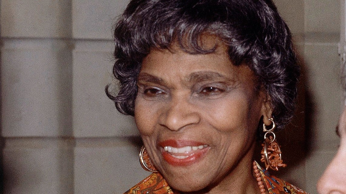 Key events in the life of pioneering contralto Marian Anderson | fox43.com