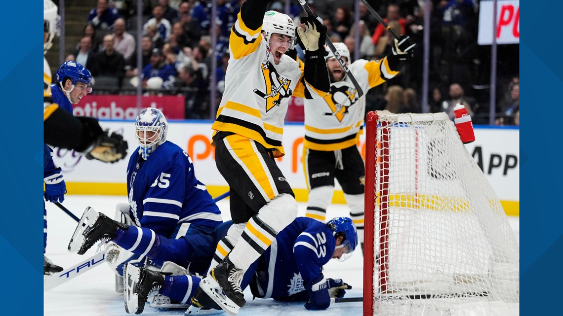 McCabe scores in OT, Matthews gets No. 65 as Maple Leafs beat Penguins ...
