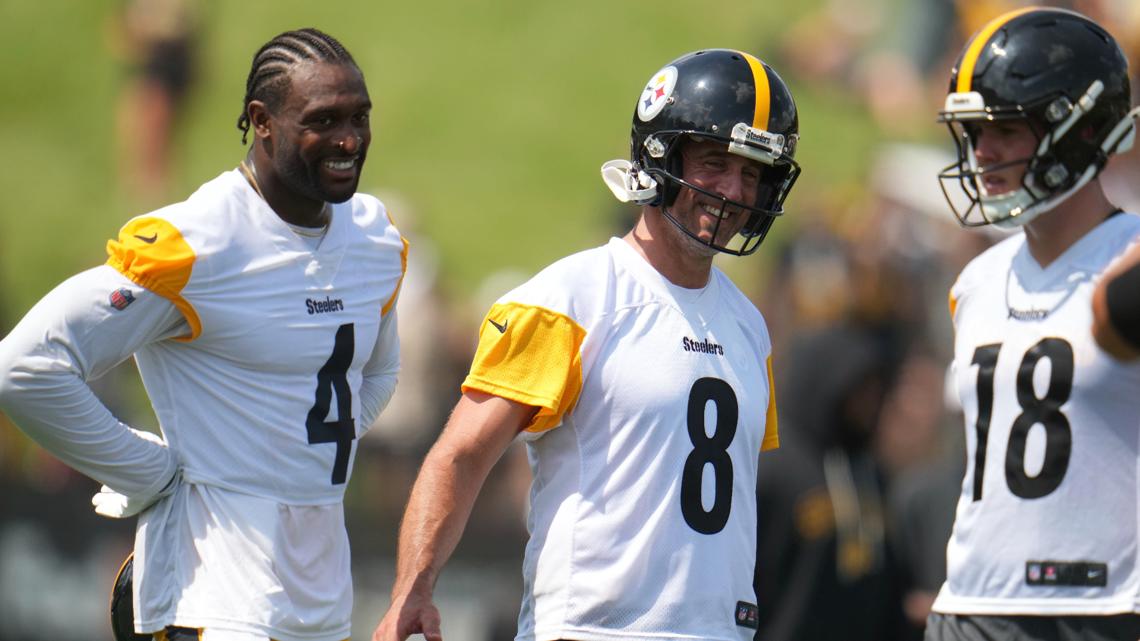 Aaron Rodgers looking to build connections and reshape his legacy in ...