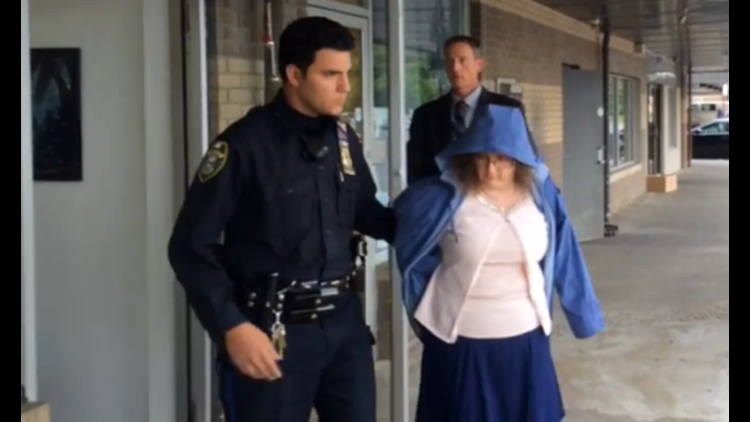 PA teacher arrested for allegedly having sex with student in cemetery ...