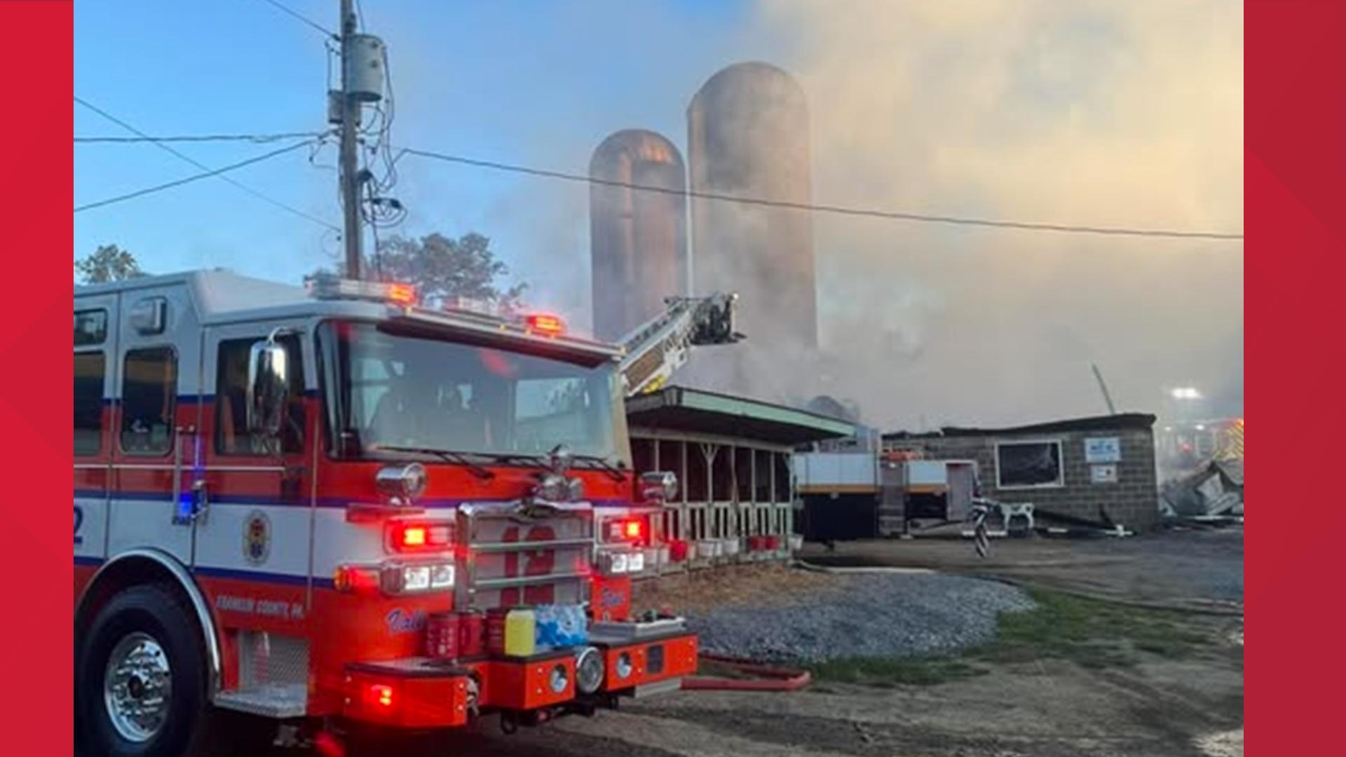 Crews battle barn fire in Juniata County | fox43.com