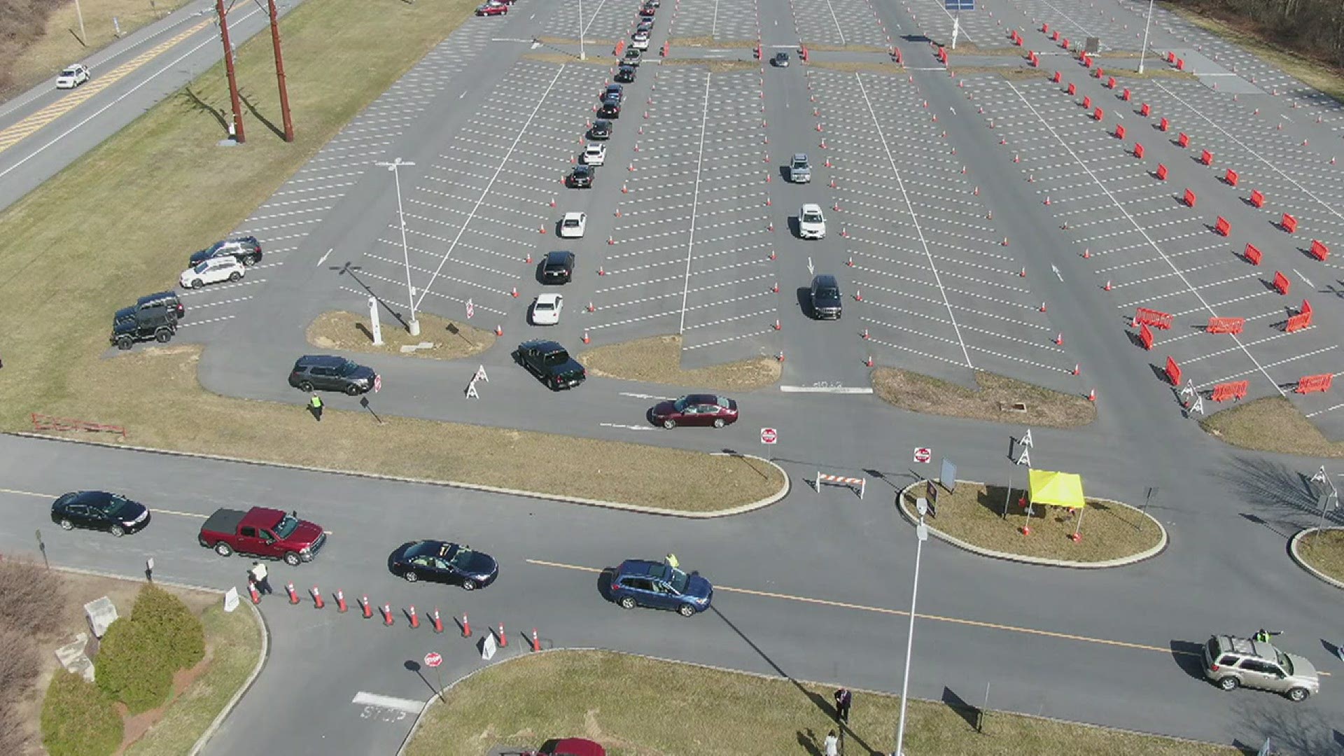 Drive-thru COVID-19 vaccinations at Harrisburg Area Community College ...