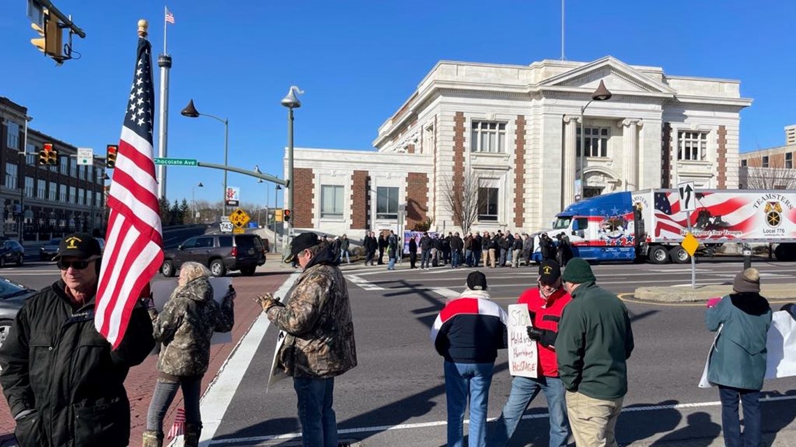 Pa. Capitol gridlock sparks protest | fox43.com