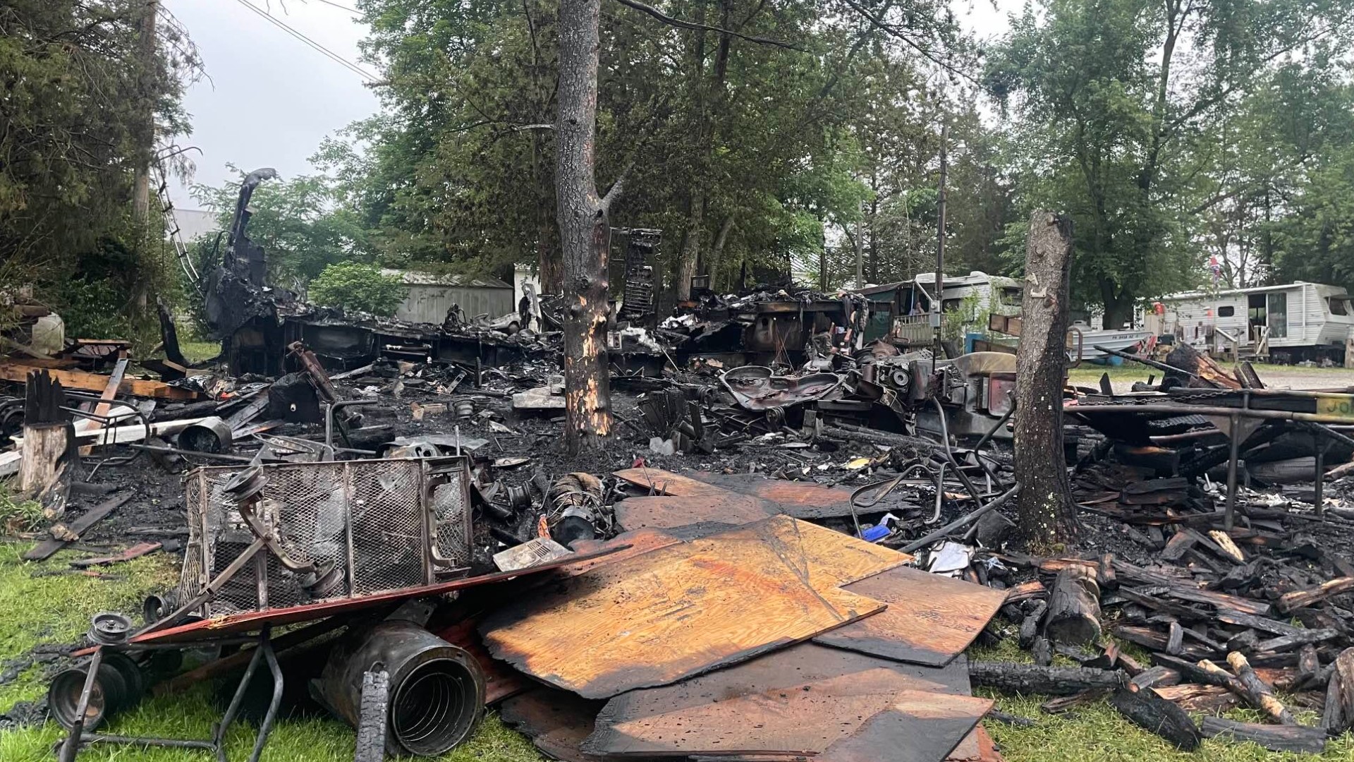 Wellsville Fire Company battles early morning blaze | fox43.com