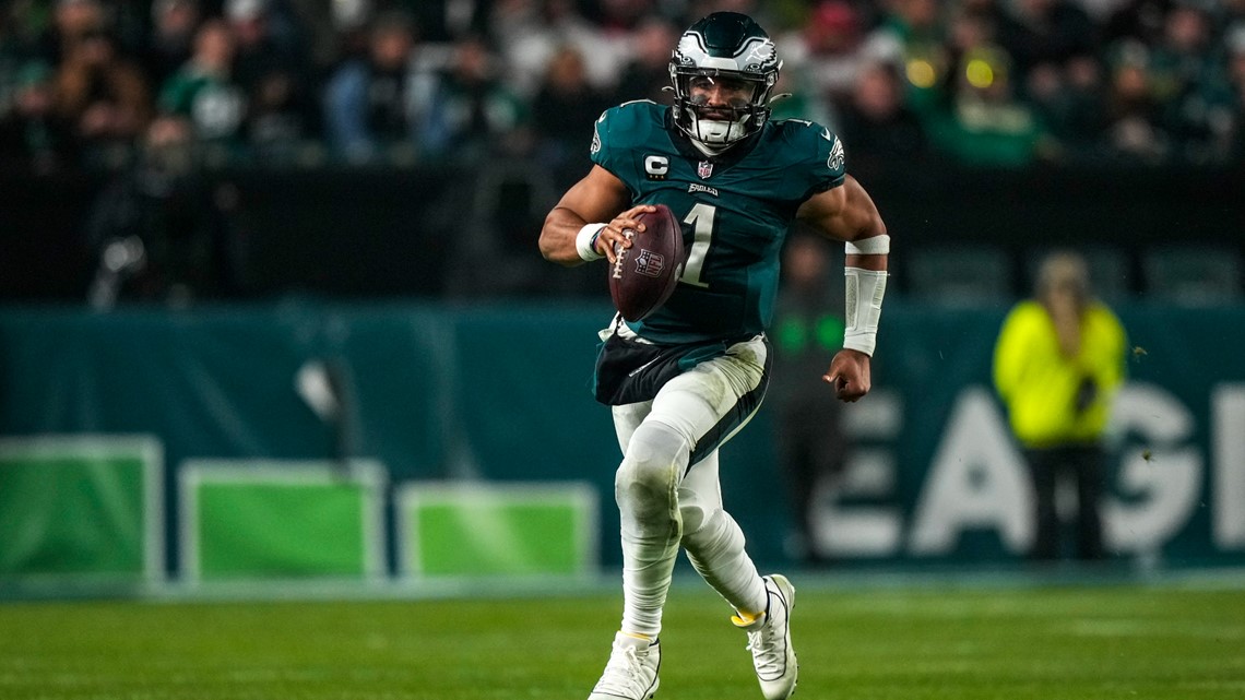 Eagles QB Jalen Hurts evaluated for concussion vs 49ers, returns for loss | fox43.com